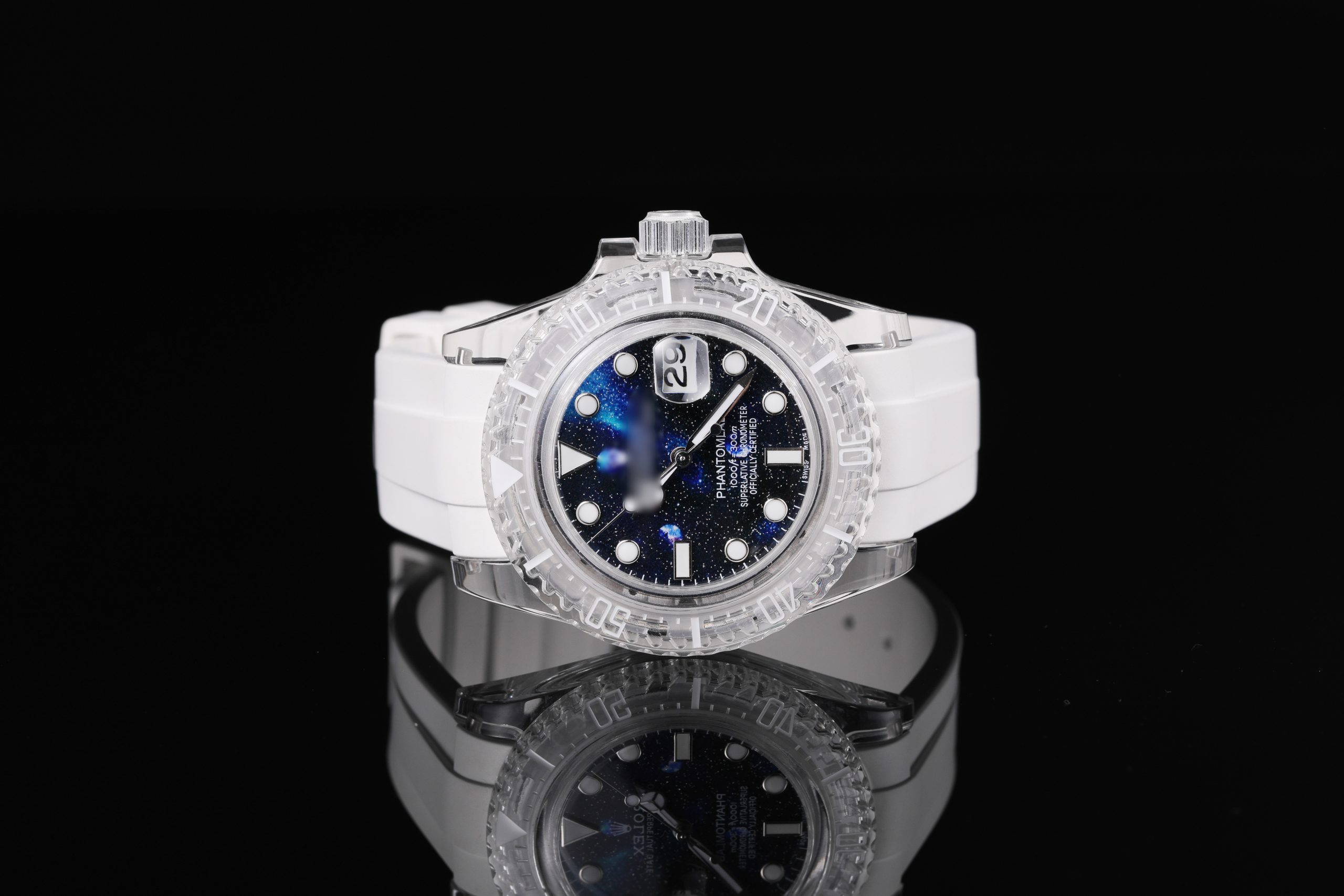 Sapphire crystal watch case waterproof, scratch-resistant